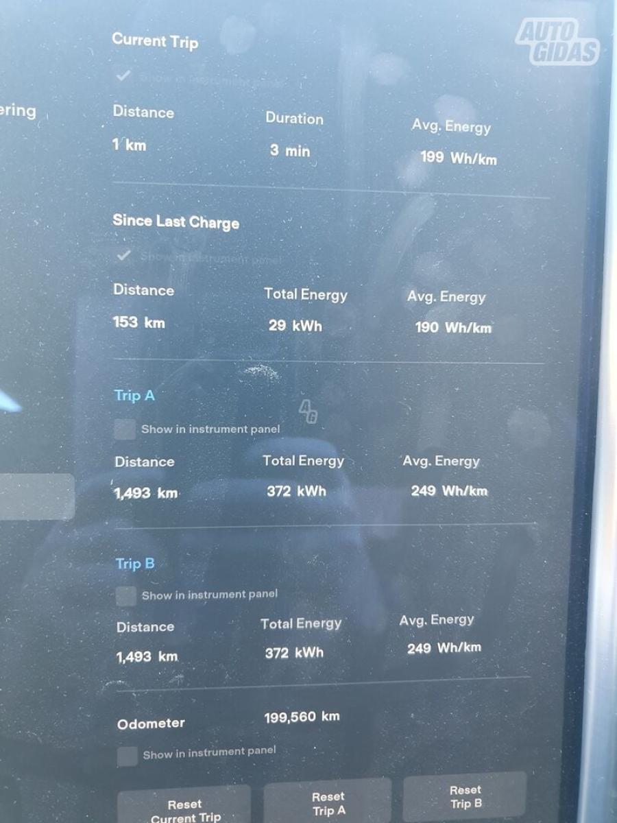 Black Tesla Model S 2018 in Vilnius, with an engine capacity of 0.00 L and mileage of 200 thousand km for 19500 €, photo 13 on AUTOMOTO.COM.LV
