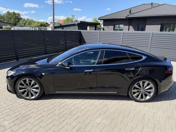 Melns Tesla Model S 2018 Telšiai, ar dzinēja tilpumu 0.00 L un nobraukumu 186 tūkst. km par 23500 €, foto 9 vietnē AUTOMOTO.COM.LV