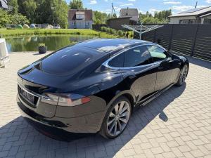 Black Tesla Model S 2018 in Telschi, with an engine capacity of 0.00 L and mileage of 186 thousand km for 23500 €, photo 15 on AUTOMOTO.COM.LV
