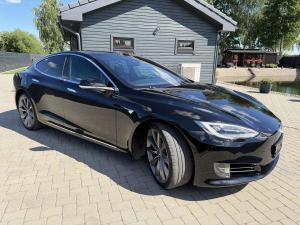 Black Tesla Model S 2018 in Telschi, with an engine capacity of 0.00 L and mileage of 186 thousand km for 23500 €, photo 17 on AUTOMOTO.COM.LV