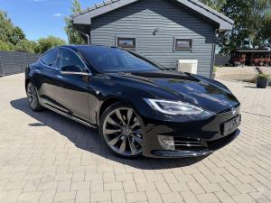 Black Tesla Model S 2018 in Telschi, with an engine capacity of 0.00 L and mileage of 186 thousand km for 23500 €, photo 24 on AUTOMOTO.COM.LV