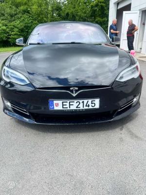 Melns Tesla Model S 2018 Kauņa, ar dzinēja tilpumu 0.00 L un nobraukumu 186 tūkst. km par 16300 €, foto 3 vietnē AUTOMOTO.COM.LV