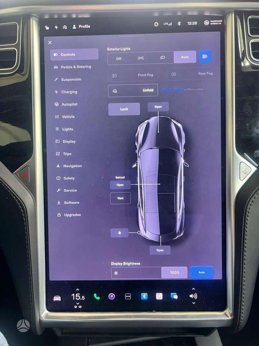 Melns Tesla Model S 2018 Kauņa, ar dzinēja tilpumu 0.00 L un nobraukumu 186 tūkst. km par 16300 €, foto 10 vietnē AUTOMOTO.COM.LV