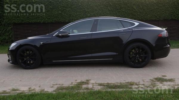 Melns Tesla Model S 2018 Rīga, ar dzinēja tilpumu 0.00 L un nobraukumu 213 tūkst. km par 20150 €, foto 4 vietnē AUTOMOTO.COM.LV