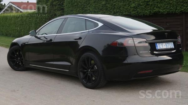 Melns Tesla Model S 2018 Rīga, ar dzinēja tilpumu 0.00 L un nobraukumu 213 tūkst. km par 20150 €, foto 5 vietnē AUTOMOTO.COM.LV