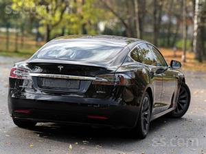 Melns Tesla Model S 2018 Jūrmala, ar dzinēja tilpumu 0.00 L un nobraukumu 0 tūkst. km par 16750 €, foto 10 vietnē AUTOMOTO.COM.LV