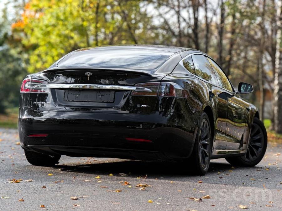 Melns Tesla Model S 2018 Jūrmala, ar dzinēja tilpumu 0.00 L un nobraukumu 0 tūkst. km par 16750 €, foto 11 vietnē AUTOMOTO.COM.LV