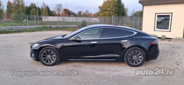 Black Tesla Model S 2018 in Tartu, with an engine capacity of 0.00 L and mileage of 122 thousand km for 23390 €, photo 3 on AUTOMOTO.COM.LV