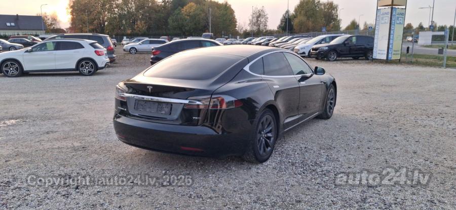 Melns Tesla Model S 2018 Tartu, ar dzinēja tilpumu 0.00 L un nobraukumu 122 tūkst. km par 23390 €, foto 6 vietnē AUTOMOTO.COM.LV