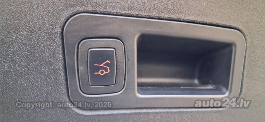 Melns Tesla Model S 2018 Tartu, ar dzinēja tilpumu 0.00 L un nobraukumu 122 tūkst. km par 23390 €, foto 23 vietnē AUTOMOTO.COM.LV