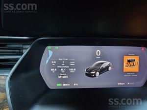 Black Tesla Model S 2019 in Riga, with an engine capacity of 0.00 L and mileage of 211 thousand km for 26500 €, photo 13 on AUTOMOTO.COM.LV