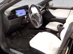 Black Tesla Model S 2020 in Tallinn, with an engine capacity of 0.00 L and mileage of 125 thousand km for 34990 €, photo 4 on AUTOMOTO.COM.LV