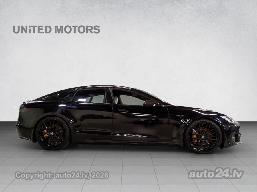 Black Tesla Model S 2020 in Tallinn, with an engine capacity of 0.00 L and mileage of 125 thousand km for 34990 €, photo 11 on AUTOMOTO.COM.LV