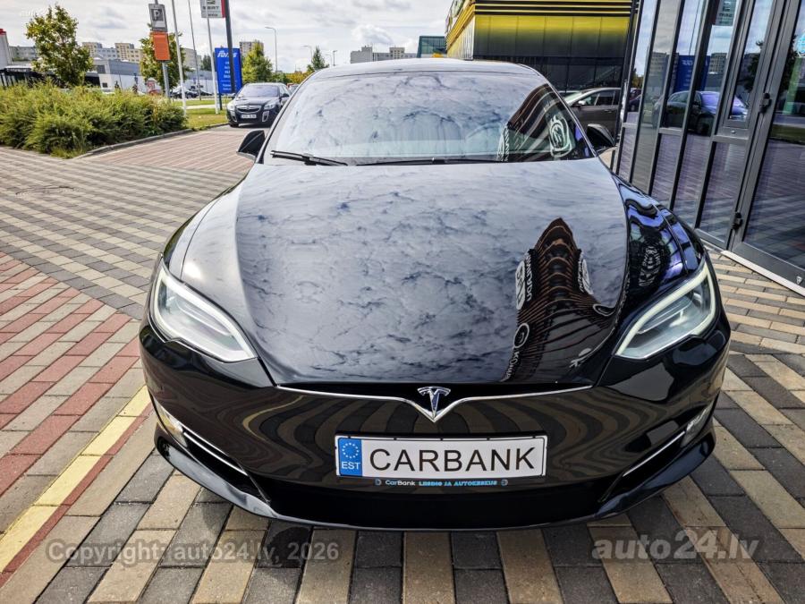 Black Tesla Model S 2020 in Tallinn, with an engine capacity of 0.00 L and mileage of 50 thousand km for 31450 €, photo 4 on AUTOMOTO.COM.LV