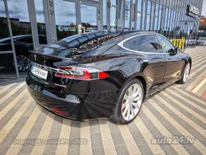 Black Tesla Model S 2020 in Tallinn, with an engine capacity of 0.00 L and mileage of 50 thousand km for 31450 €, photo 7 on AUTOMOTO.COM.LV