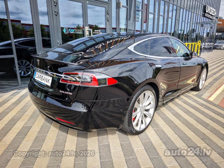 Black Tesla Model S 2020 in Tallinn, with an engine capacity of 0.00 L and mileage of 50 thousand km for 31450 €, photo 7 on AUTOMOTO.COM.LV