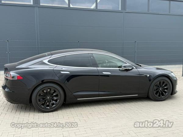 Black Tesla Model S 2020 in Tallinn, with an engine capacity of 0.00 L and mileage of 101 thousand km for 34900 €, photo 4 on AUTOMOTO.COM.LV