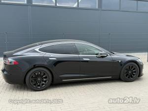 Black Tesla Model S 2020 in Tallinn, with an engine capacity of 0.00 L and mileage of 101 thousand km for 34900 €, photo 4 on AUTOMOTO.COM.LV