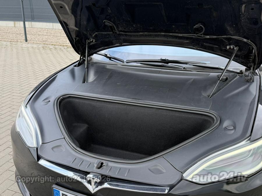 Black Tesla Model S 2020 in Tallinn, with an engine capacity of 0.00 L and mileage of 101 thousand km for 34900 €, photo 18 on AUTOMOTO.COM.LV
