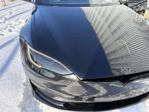 Black Tesla Model S 2022 in Alytus, with an engine capacity of 0.00 L and mileage of 73 thousand km for 24600 €, photo 25 on AUTOMOTO.COM.LV