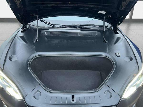 Black Tesla Model S 2022 in Kaunas, with an engine capacity of 0.00 L and mileage of 86 thousand km for 24900 €, photo 11 on AUTOMOTO.COM.LV
