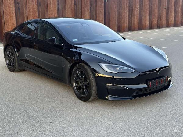 Melns Tesla Model S 2022 Kauņa, ar dzinēja tilpumu 0.00 L un nobraukumu 83 tūkst. km par 32900 €, foto 2 vietnē AUTOMOTO.COM.LV