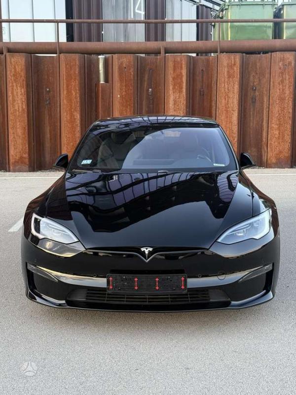 Melns Tesla Model S 2022 Kauņa, ar dzinēja tilpumu 0.00 L un nobraukumu 83 tūkst. km par 32900 €, foto 3 vietnē AUTOMOTO.COM.LV