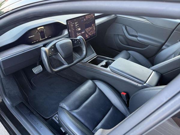 Melns Tesla Model S 2022 Kauņa, ar dzinēja tilpumu 0.00 L un nobraukumu 83 tūkst. km par 32900 €, foto 9 vietnē AUTOMOTO.COM.LV