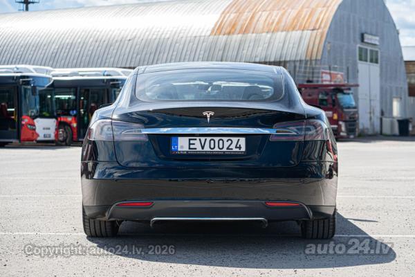 Melns Tesla Model S 2012 Tartu, ar dzinēja tilpumu 0.00 L un nobraukumu 175 tūkst. km par 12999 €, foto 6 vietnē AUTOMOTO.COM.LV