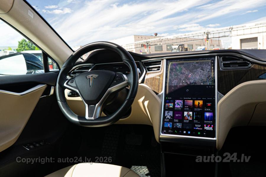Melns Tesla Model S 2012 Tartu, ar dzinēja tilpumu 0.00 L un nobraukumu 175 tūkst. km par 12999 €, foto 14 vietnē AUTOMOTO.COM.LV