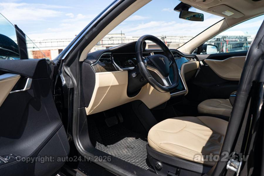 Melns Tesla Model S 2012 Tartu, ar dzinēja tilpumu 0.00 L un nobraukumu 175 tūkst. km par 12999 €, foto 16 vietnē AUTOMOTO.COM.LV