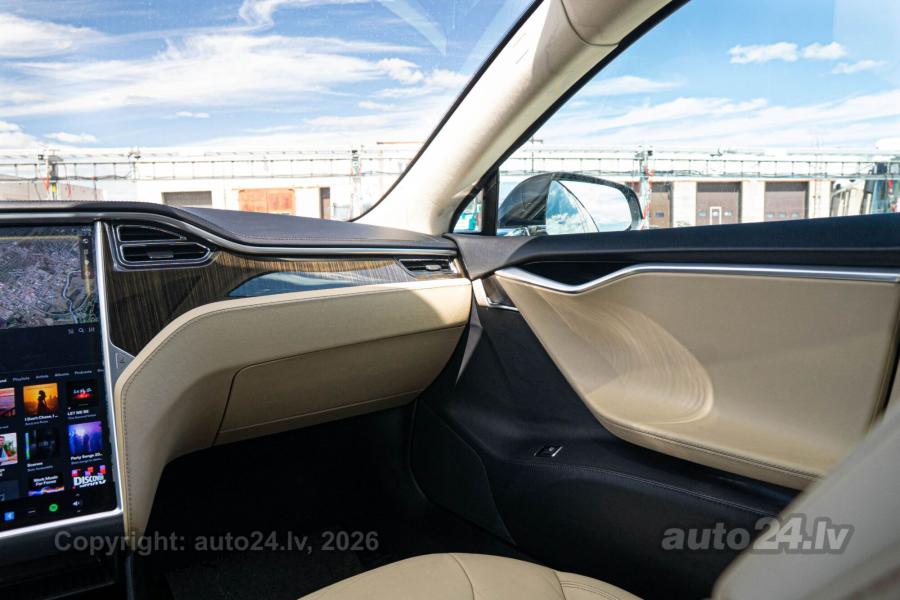 Melns Tesla Model S 2012 Tartu, ar dzinēja tilpumu 0.00 L un nobraukumu 175 tūkst. km par 12999 €, foto 19 vietnē AUTOMOTO.COM.LV