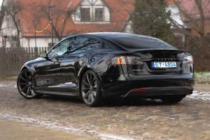 Melns Tesla Model S 2014 Jelgava, ar dzinēja tilpumu 0.00 L un nobraukumu 250 tūkst. km par 15500 €, foto 5 vietnē AUTOMOTO.COM.LV