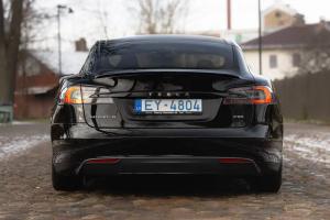 Melns Tesla Model S 2014 Jelgava, ar dzinēja tilpumu 0.00 L un nobraukumu 250 tūkst. km par 15500 €, foto 7 vietnē AUTOMOTO.COM.LV