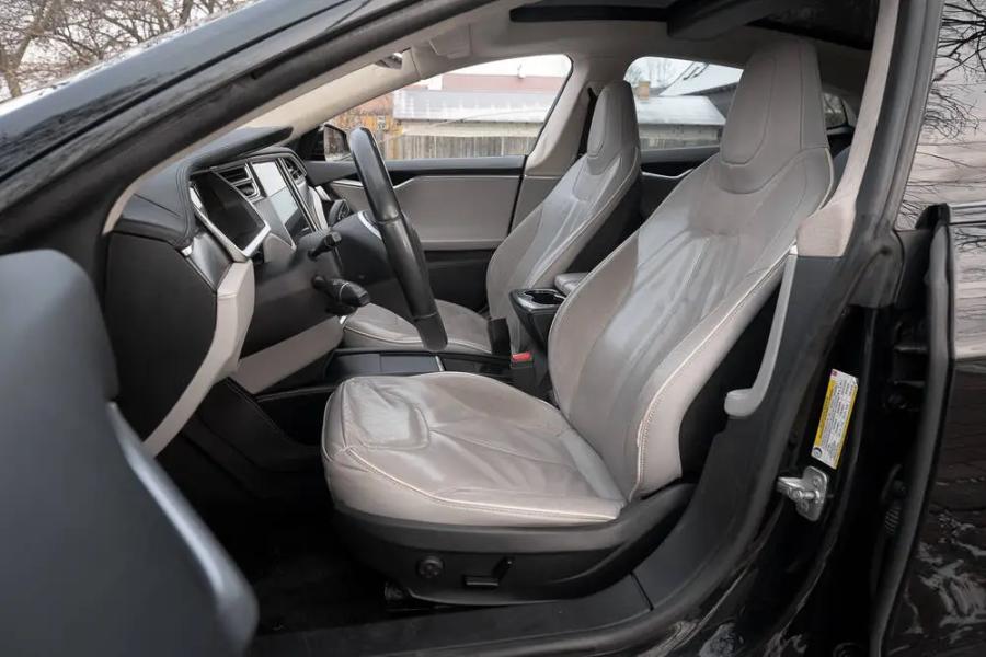 Melns Tesla Model S 2014 Jelgava, ar dzinēja tilpumu 0.00 L un nobraukumu 250 tūkst. km par 15500 €, foto 10 vietnē AUTOMOTO.COM.LV