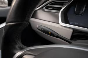 Melns Tesla Model S 2014 Jelgava, ar dzinēja tilpumu 0.00 L un nobraukumu 250 tūkst. km par 15500 €, foto 14 vietnē AUTOMOTO.COM.LV