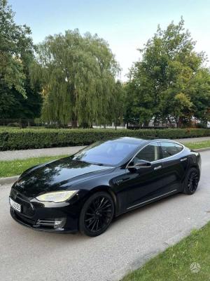 Black Tesla Model S 2014 in Klaipeda, with an engine capacity of 0.00 L and mileage of 205 thousand km for 12400 €, photo 14 on AUTOMOTO.COM.LV