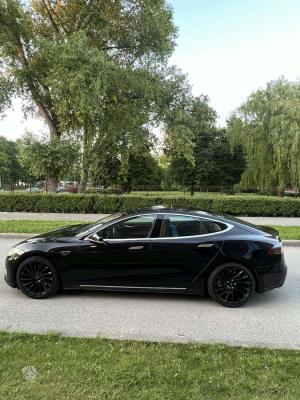 Black Tesla Model S 2014 in Klaipeda, with an engine capacity of 0.00 L and mileage of 205 thousand km for 12400 €, photo 15 on AUTOMOTO.COM.LV