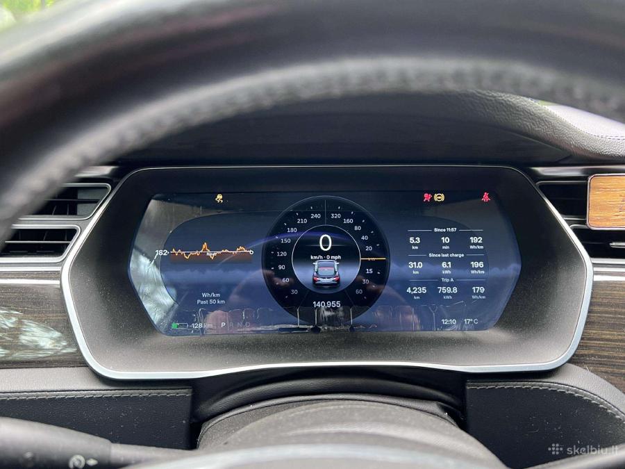 Melns Tesla Model S 2014 Kauņa, ar dzinēja tilpumu 0.00 L un nobraukumu 142 tūkst. km par 12500 €, foto 8 vietnē AUTOMOTO.COM.LV