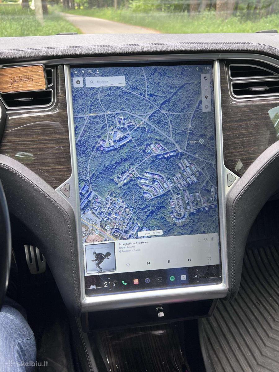 Melns Tesla Model S 2014 Kauņa, ar dzinēja tilpumu 0.00 L un nobraukumu 142 tūkst. km par 12500 €, foto 9 vietnē AUTOMOTO.COM.LV