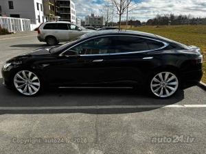 Black Tesla Model S 2015 in Tallinn, with an engine capacity of 0.00 L and mileage of 161 thousand km for 24999 €, photo 9 on AUTOMOTO.COM.LV