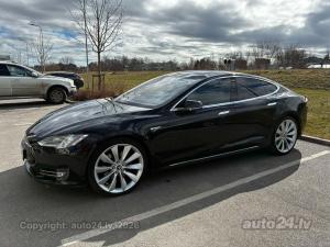 Black Tesla Model S 2015 in Tallinn, with an engine capacity of 0.00 L and mileage of 161 thousand km for 24999 €, photo 11 on AUTOMOTO.COM.LV