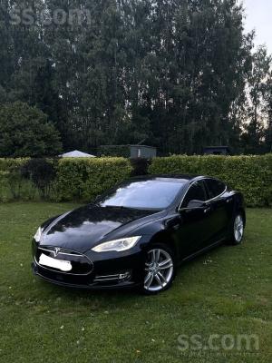 Melns Tesla Model S 2015 Jelgava, ar dzinēja tilpumu 0.00 L un nobraukumu 194 tūkst. km par 189000 €, foto 4 vietnē AUTOMOTO.COM.LV