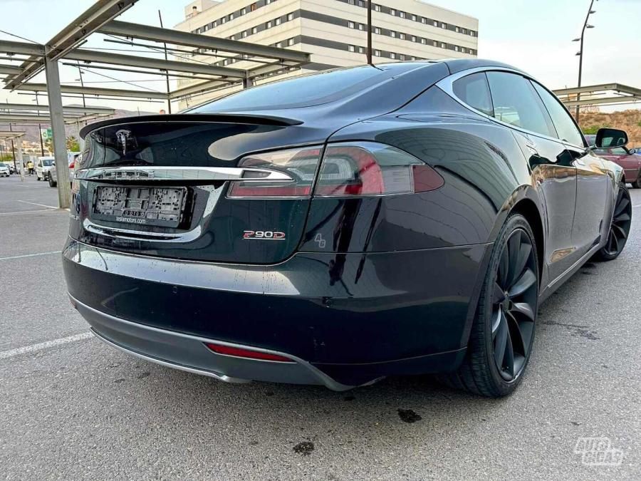 Black Tesla Model S 2016 in Utena, with an engine capacity of 0.00 L and mileage of 260 thousand km for 11500 €, photo 14 on AUTOMOTO.COM.LV