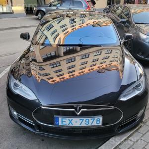 Black Tesla Model S 2016 in Riga, with an engine capacity of 0.00 L and mileage of 250 thousand km for 16500 €, photo 1 on AUTOMOTO.COM.LV