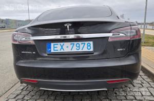 Black Tesla Model S 2016 in Riga, with an engine capacity of 0.00 L and mileage of 250 thousand km for 16500 €, photo 3 on AUTOMOTO.COM.LV