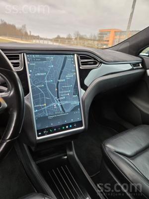 Black Tesla Model S 2016 in Riga, with an engine capacity of 0.00 L and mileage of 250 thousand km for 16500 €, photo 8 on AUTOMOTO.COM.LV