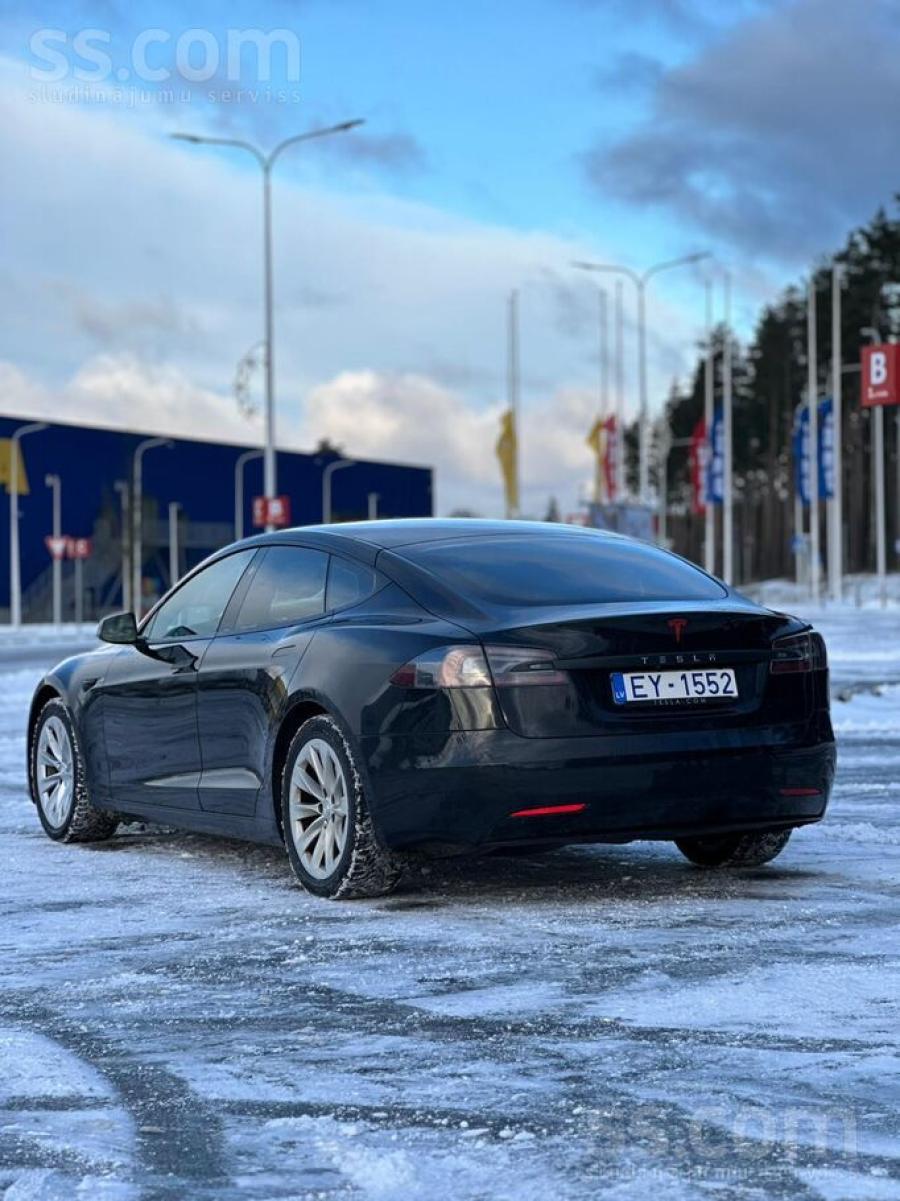 Melns Tesla Model S 2017 Rīga, ar dzinēja tilpumu 0.00 L un nobraukumu 175 tūkst. km par 20900 €, foto 3 vietnē AUTOMOTO.COM.LV