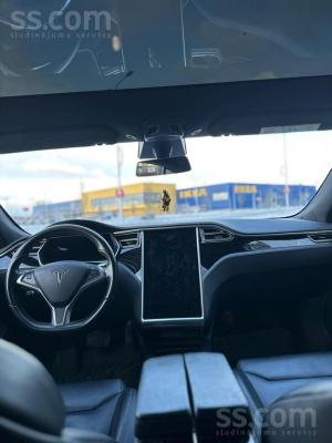 Melns Tesla Model S 2017 Rīga, ar dzinēja tilpumu 0.00 L un nobraukumu 175 tūkst. km par 20900 €, foto 8 vietnē AUTOMOTO.COM.LV