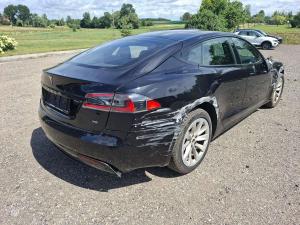 Melns Tesla Model S 2017 Marijampole, ar dzinēja tilpumu 0.00 L un nobraukumu 234 tūkst. km par 9100 €, foto 8 vietnē AUTOMOTO.COM.LV